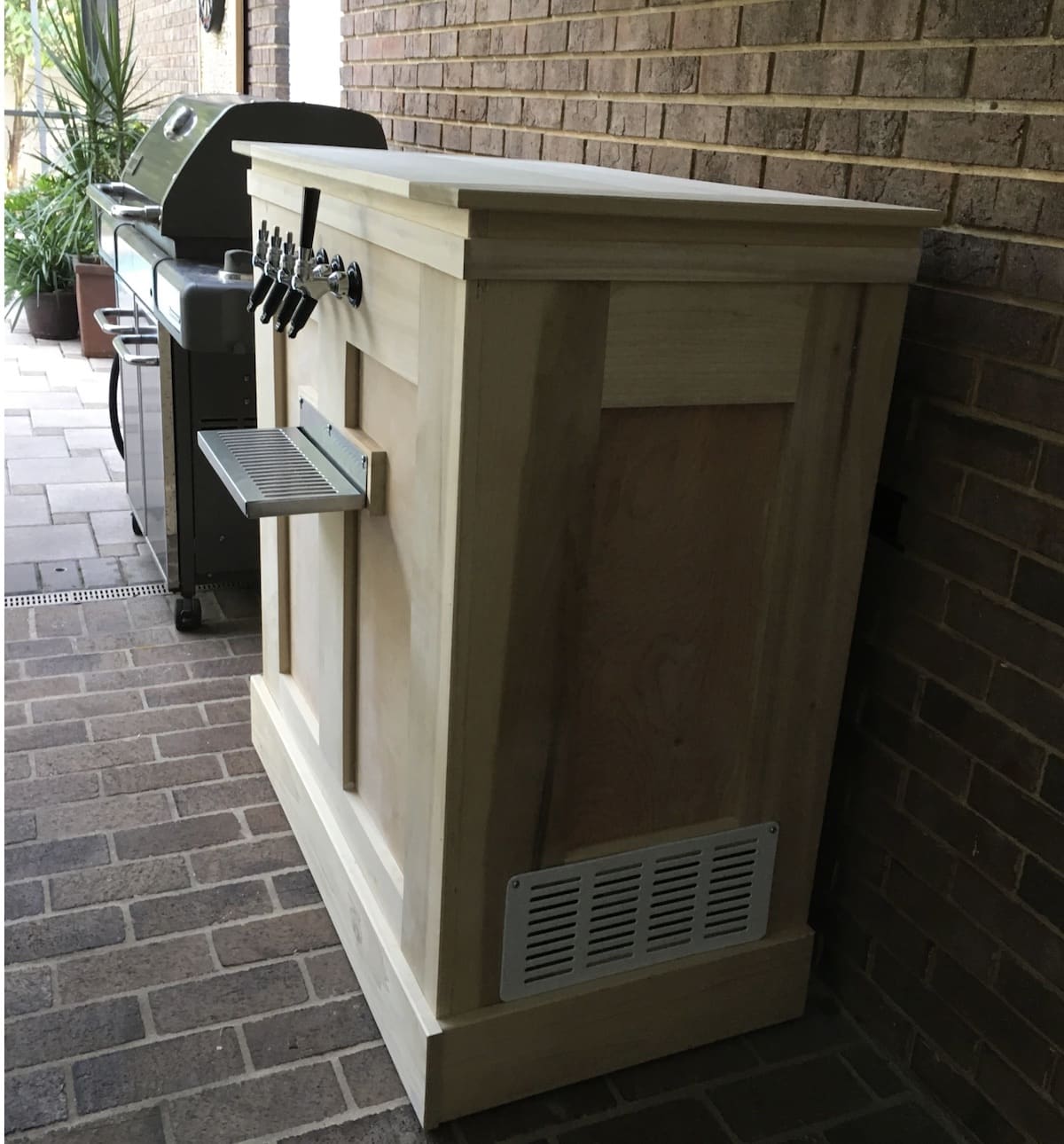 32 Inspiring DIY Keezer Designs with Tutorials